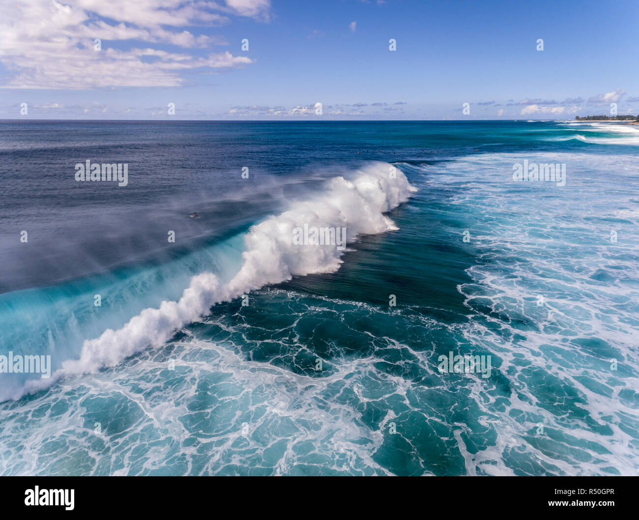 Giant waves hi-res stock photography and images - Alamy