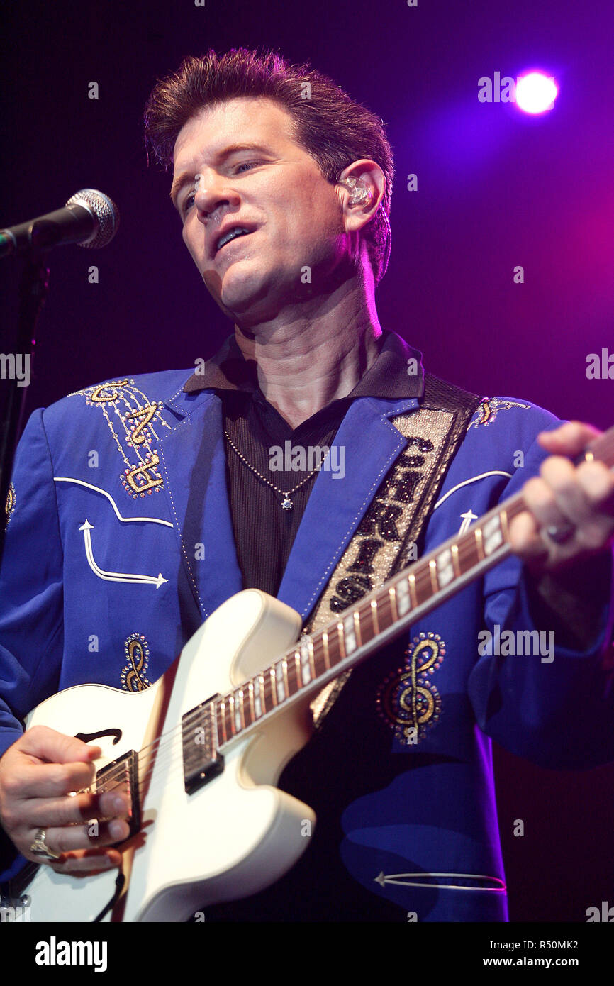 Host chris rock hi-res stock photography and images - Alamy