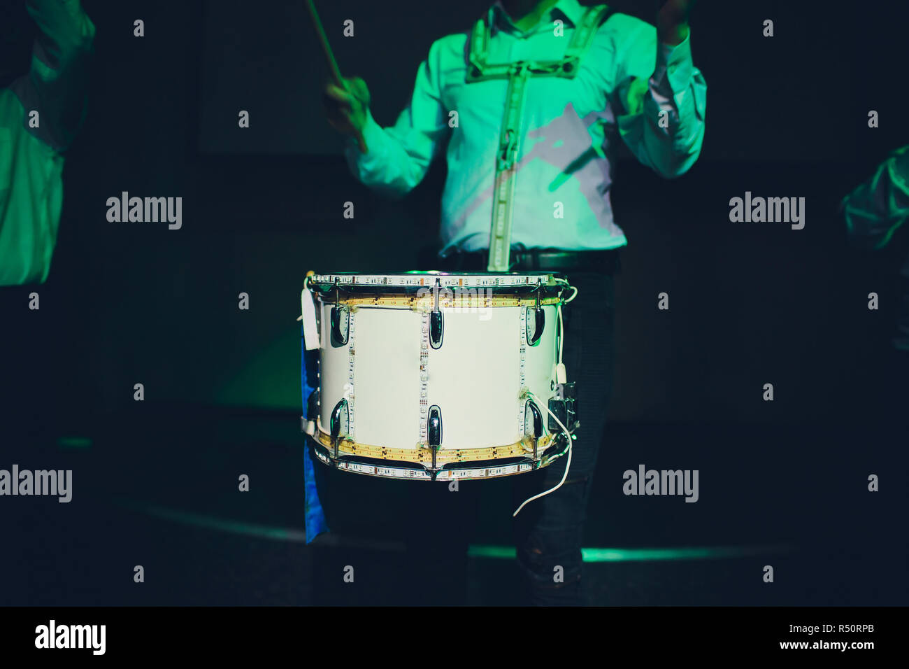 Silver drummer girl hi-res stock photography and images - Alamy