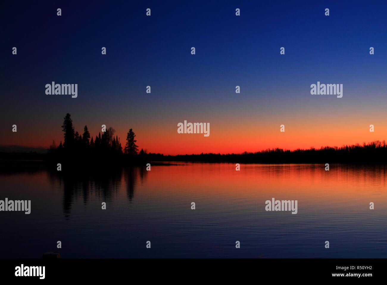 Sundown at Spider Lake in northern Minnesota Stock Photo - Alamy