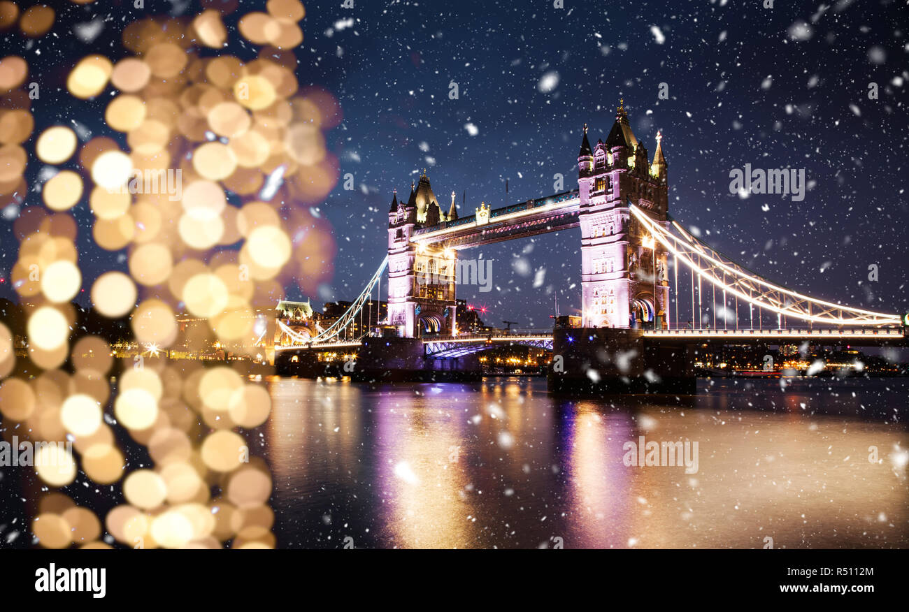 Big ben london christmas snow hi-res stock photography and images - Alamy
