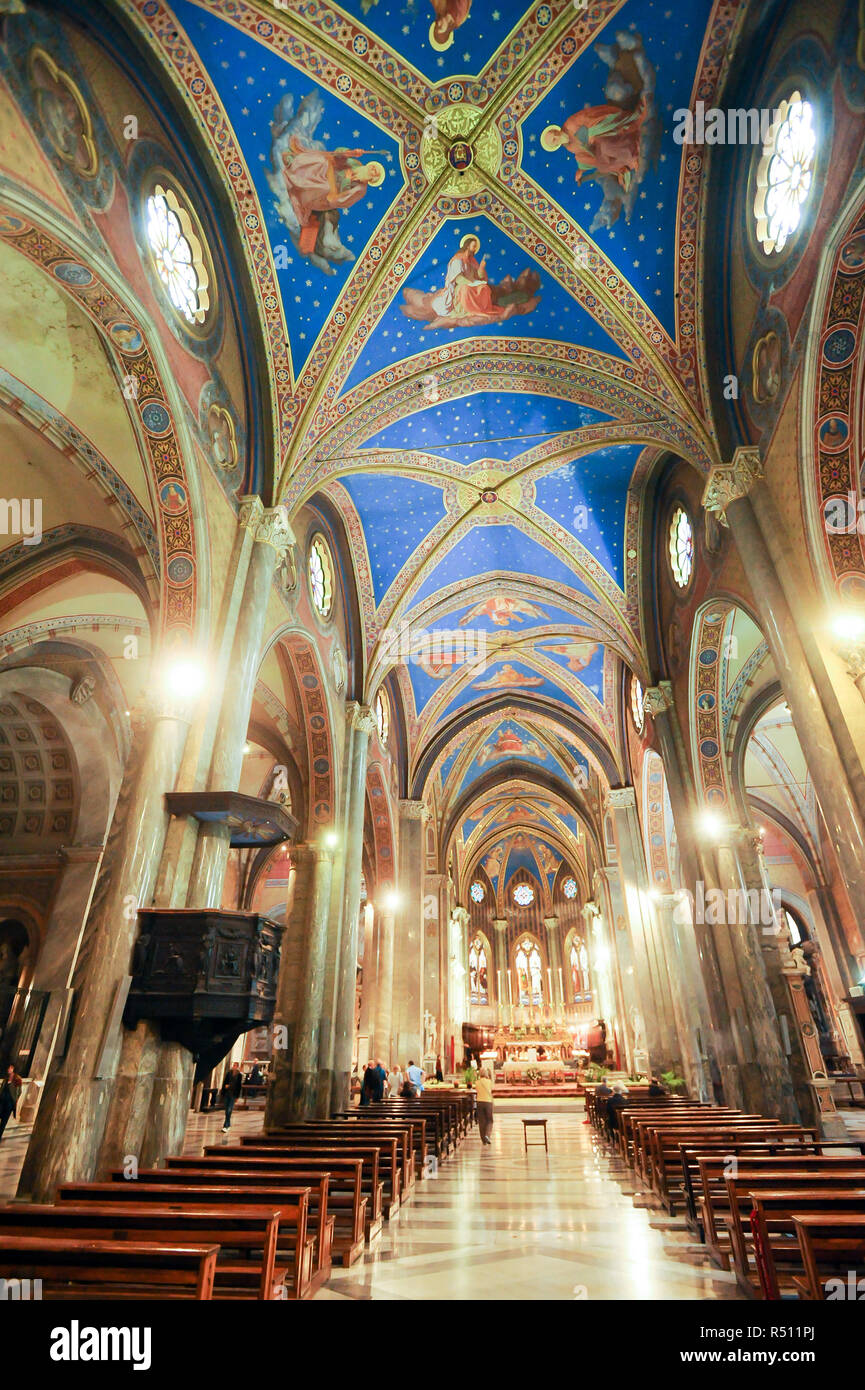 Gothic Basilica di Santa Maria sopra Minerva (Basilica of Saint Mary ...
