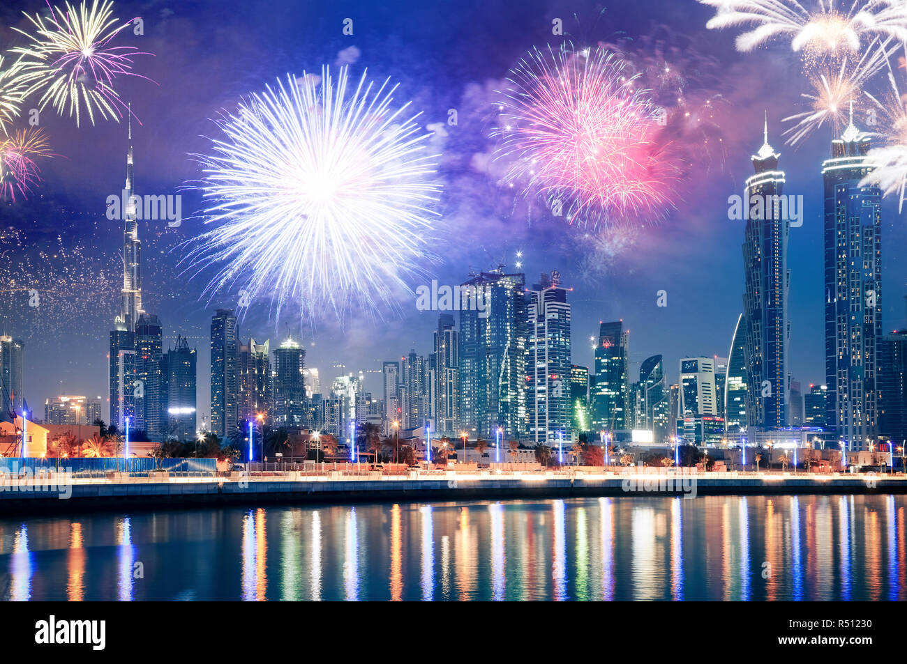 Burj khalifa tower dubai fireworks hi-res stock photography and images ...