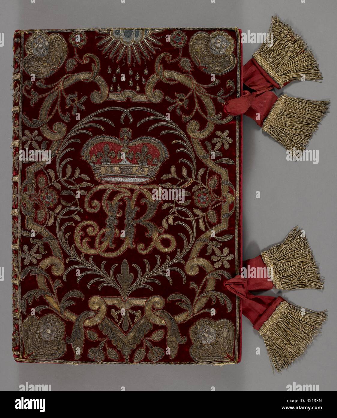 Holy threads hi-res stock photography and images - Alamy