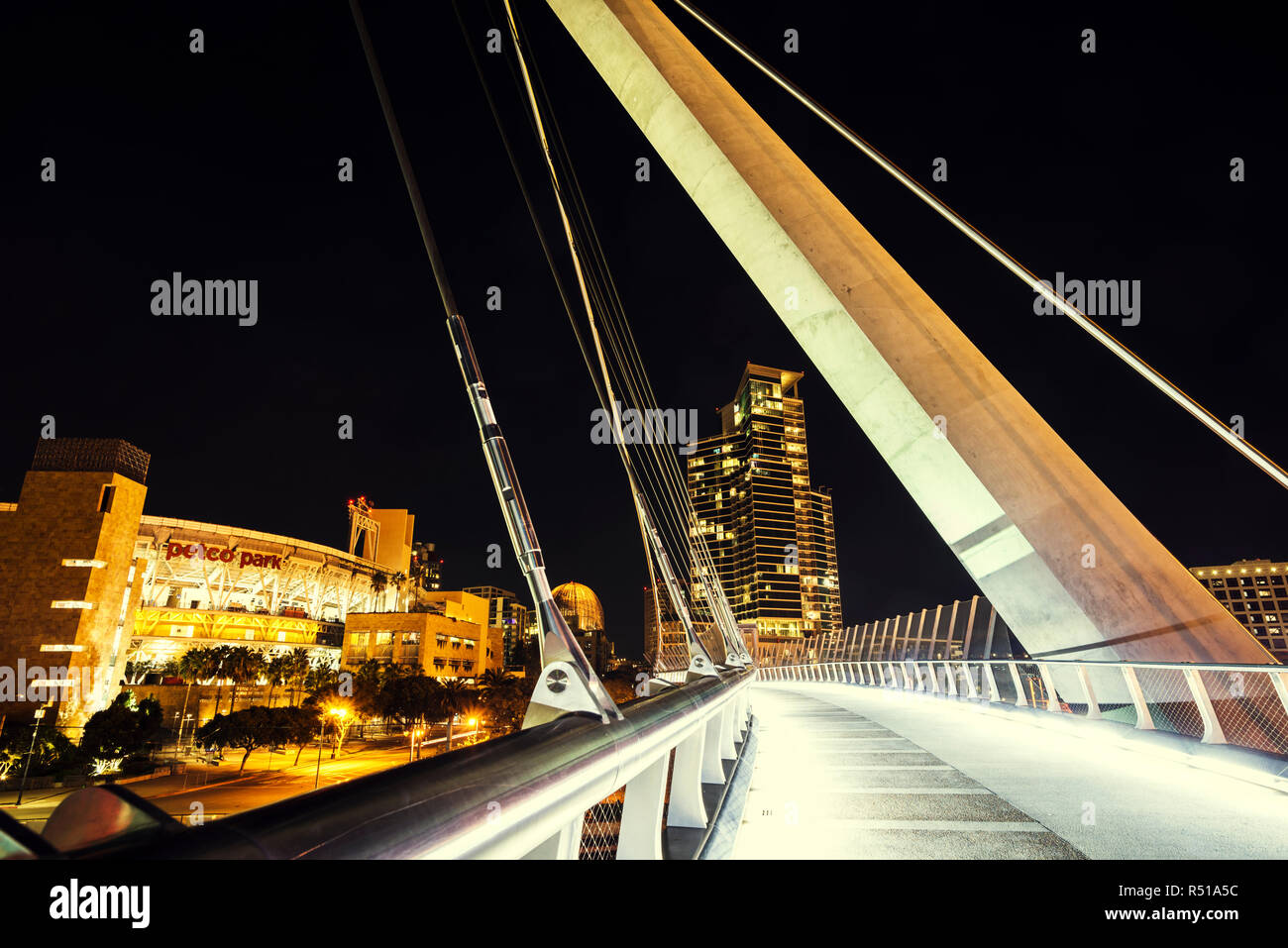 Harbor drive pedestrian bridge hi-res stock photography and images - Alamy