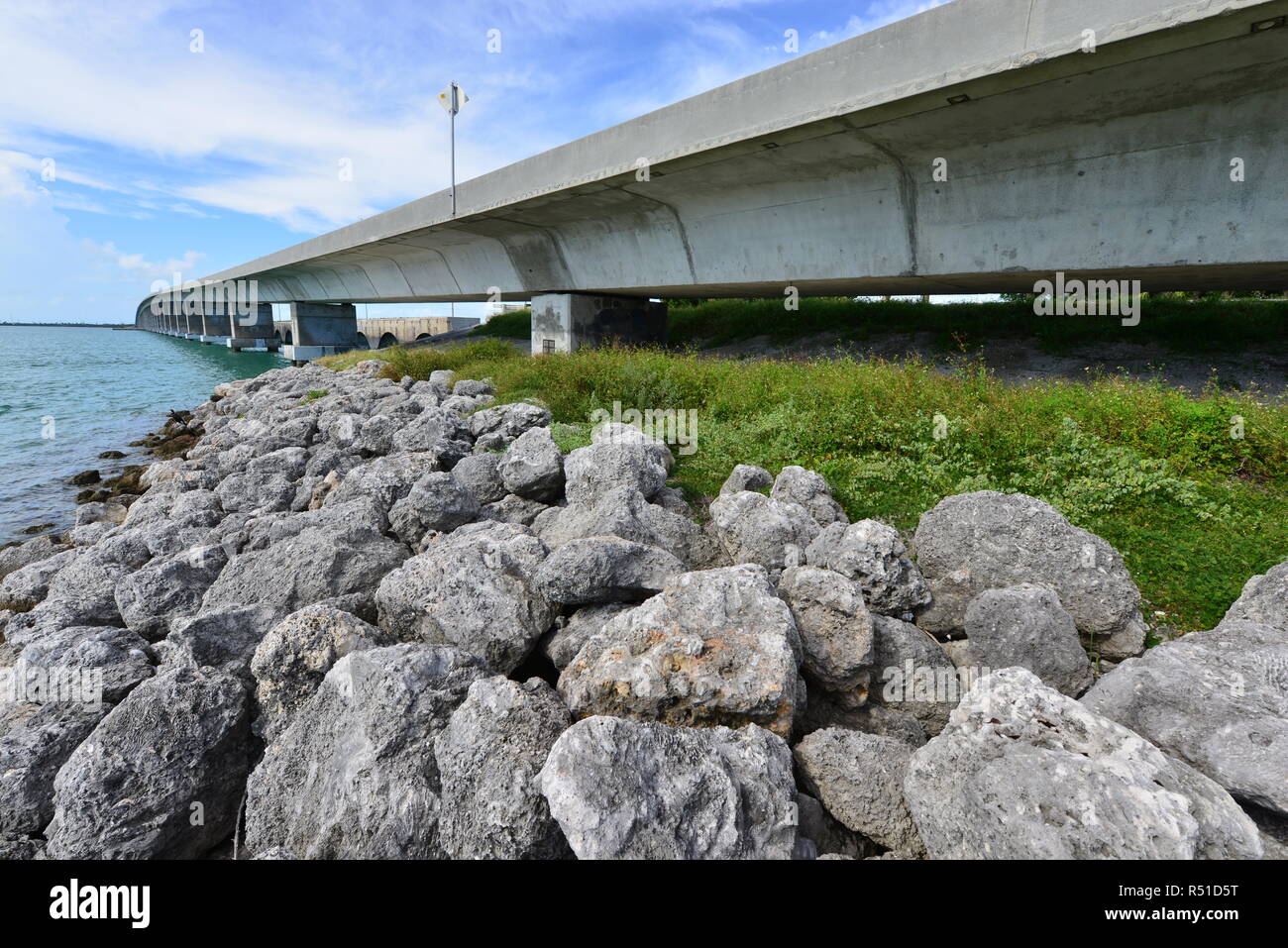 A Florida Keys crossing near Craig Key in Florida Stock Photo - Alamy