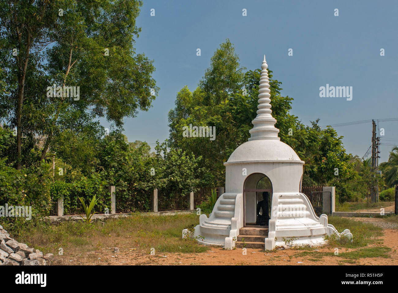 21â€“Jan-2013-11th century statue of Lord Buddha; Karumadi Kuttan; 5 km ...