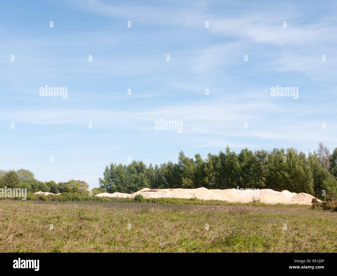 Barren landscaping hi-res stock photography and images - Alamy