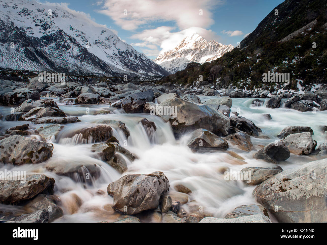 Mt Cook River Flowing, hooker valley track Stock Photo - Alamy