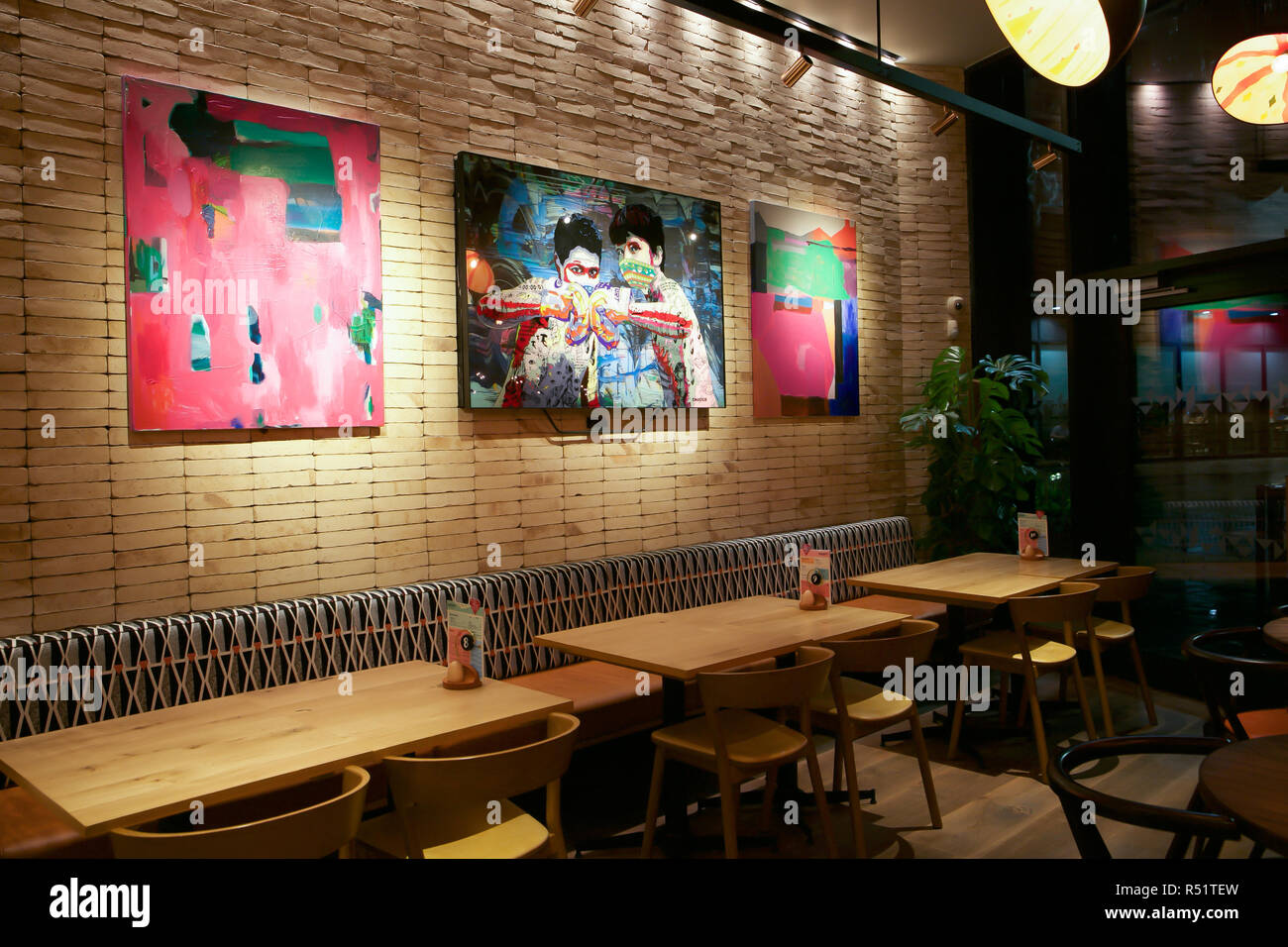 Nandos table hi-res stock photography and images - Alamy