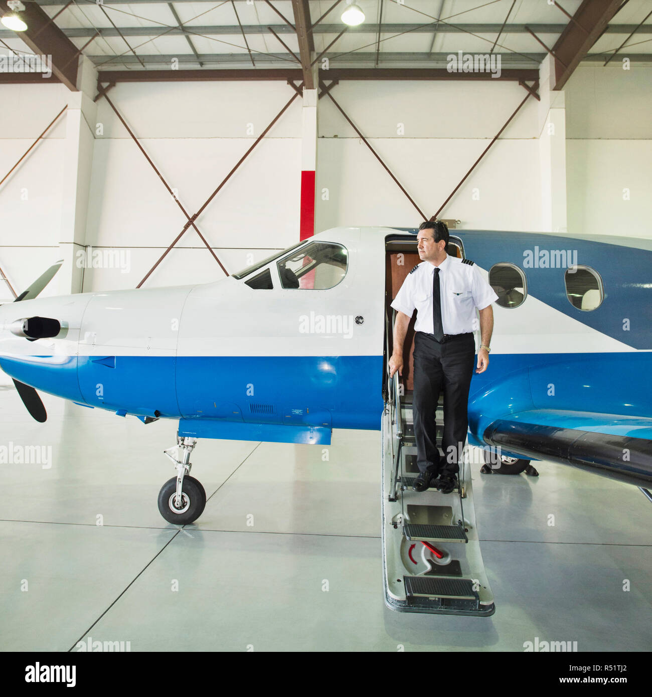 Luxury clothes hangar hi-res stock photography and images - Alamy