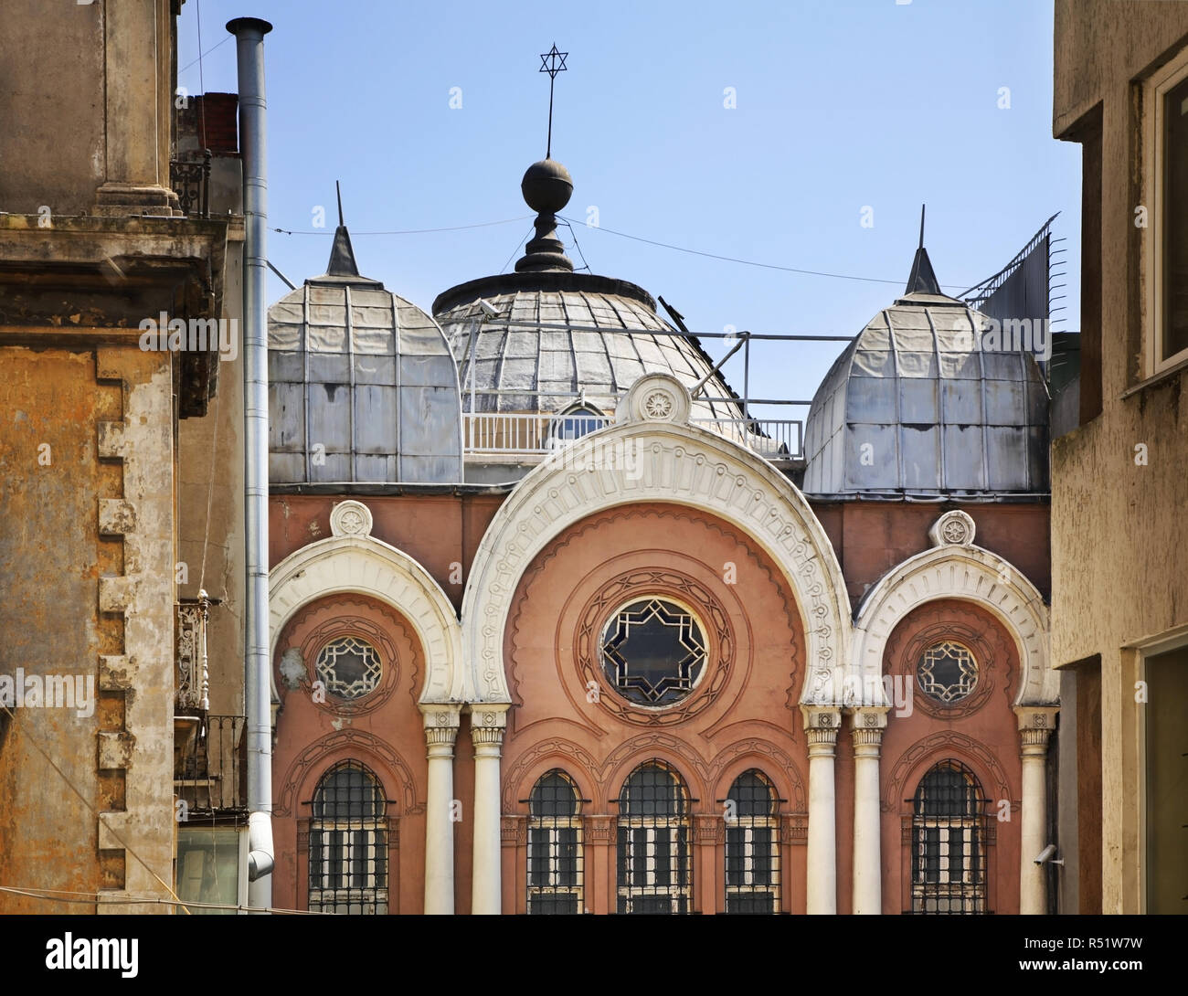 Old Synagogue in Istanbul. Turkey Stock Photo - Alamy