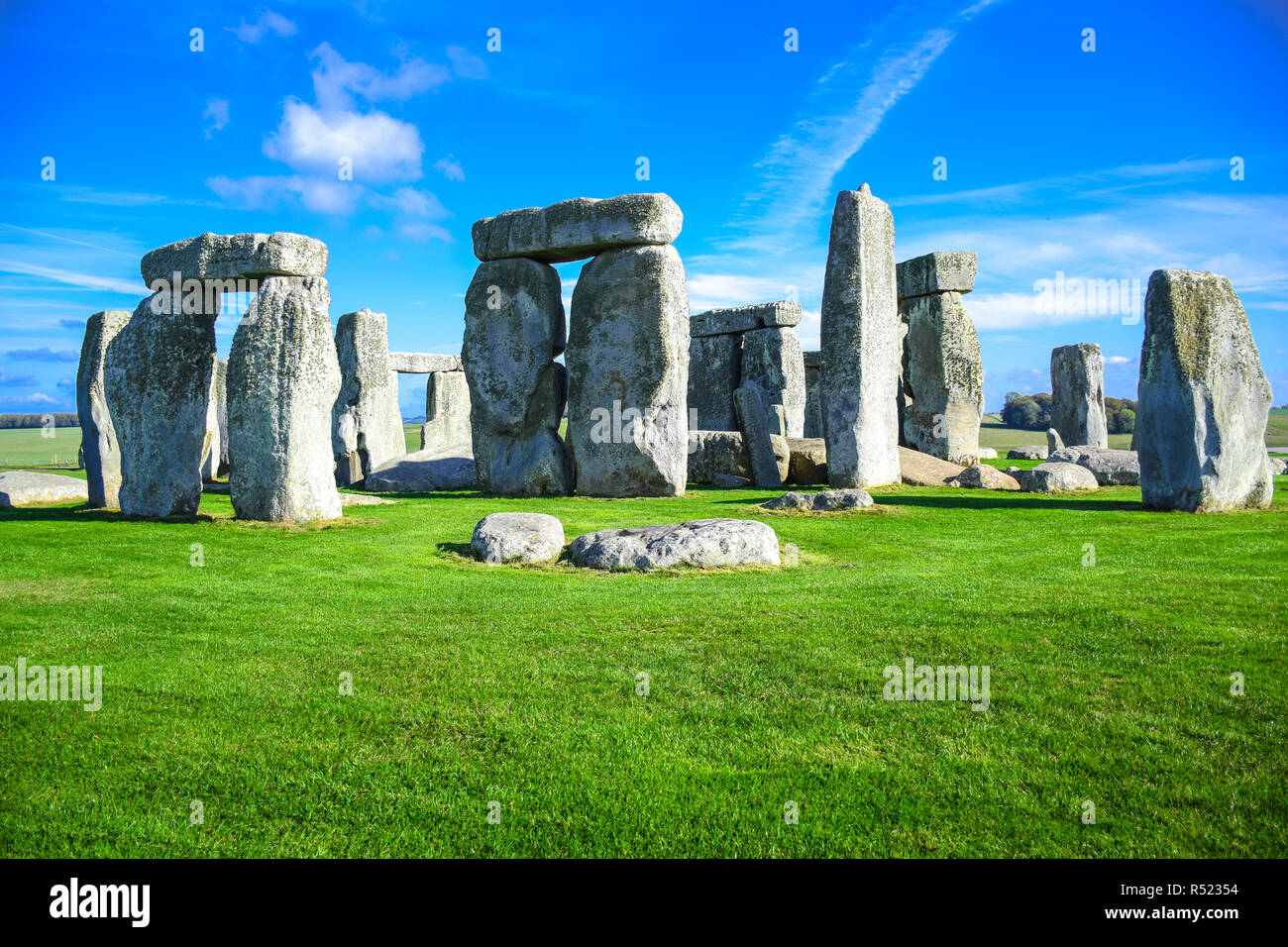 Landscape view of Stonehenge, a prehistoric stone monument in Salisbury ...