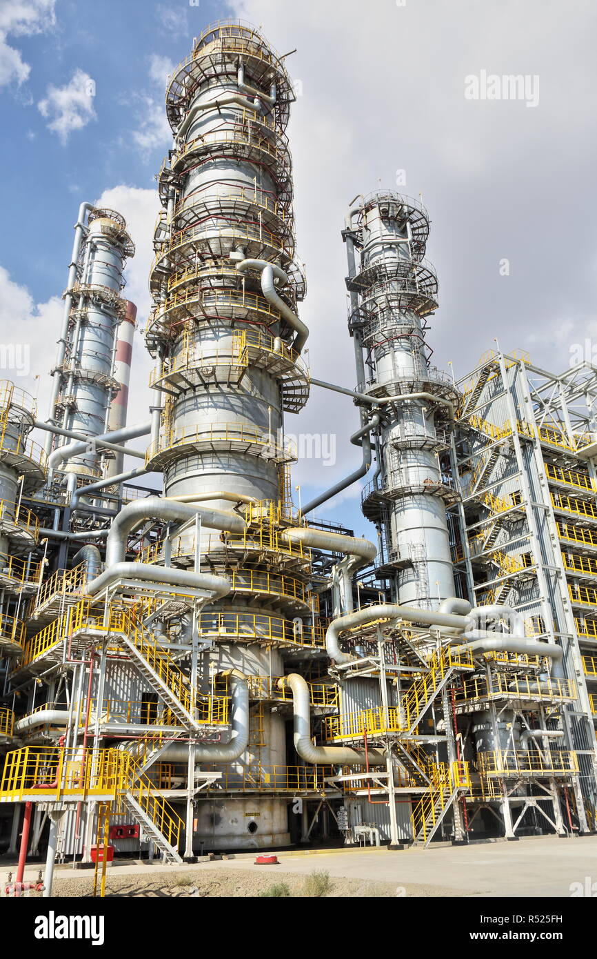 A newly built ParamaX facility at KazMunaiGaz 110,000b/d Atyrau ...