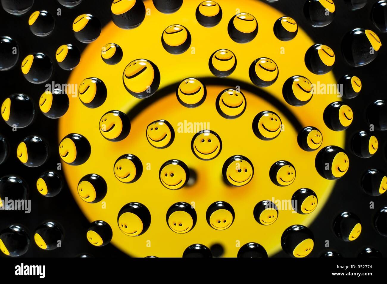 Water drop close up distortion hi-res stock photography and images - Alamy