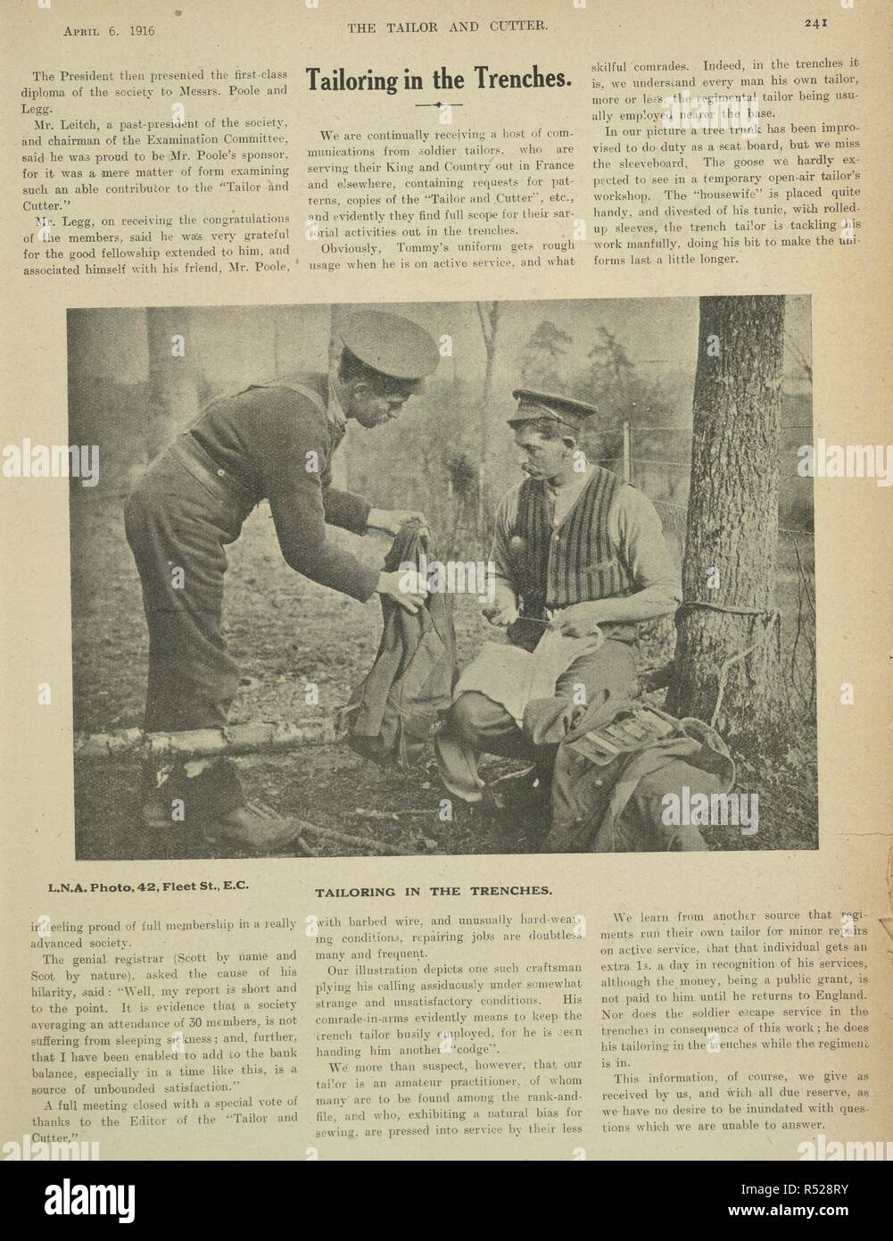 'Tailoring in the trenches'. Two soldiers of the First World War, 1914 ...
