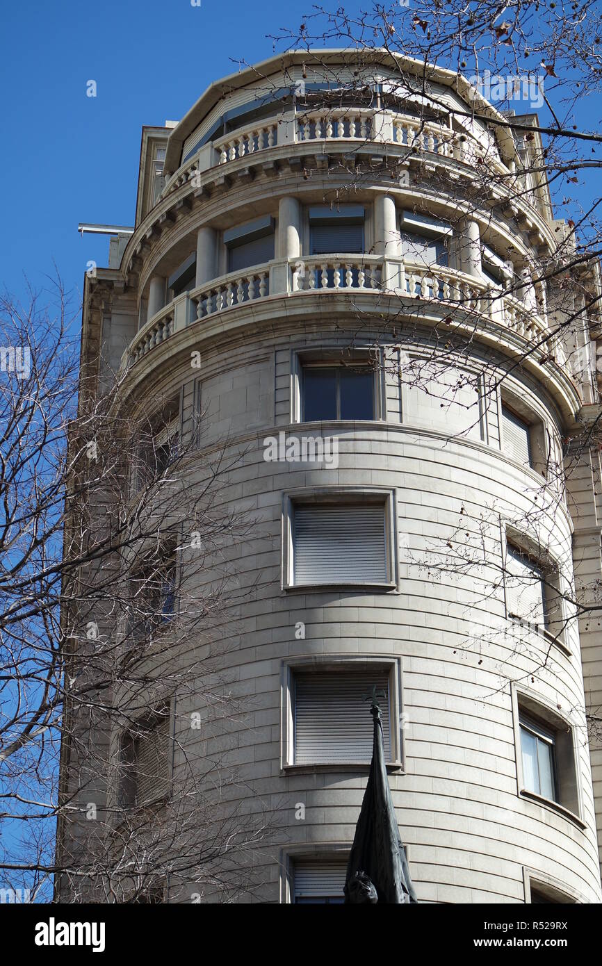 rounded house corner,barcelona Stock Photo - Alamy