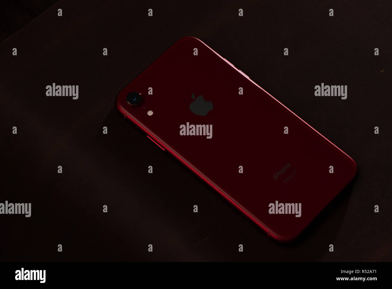 Apple iPhone XR Stock Photo - Alamy