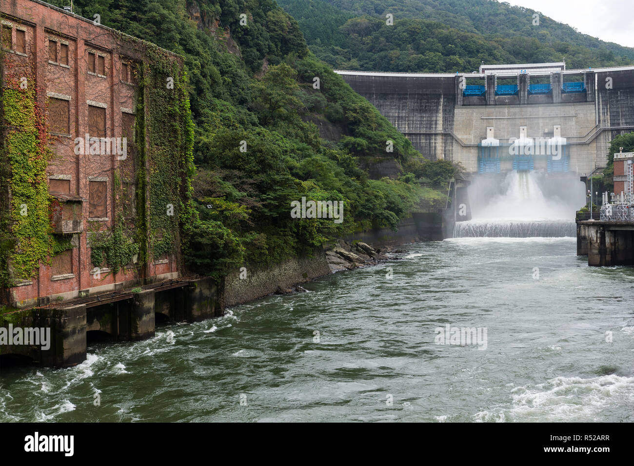 Uji station hi-res stock photography and images - Alamy