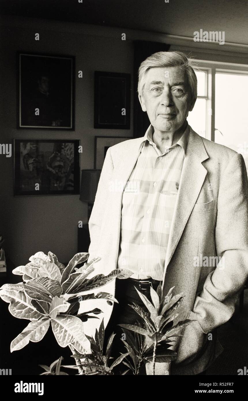 Edwin morgan hi-res stock photography and images - Alamy