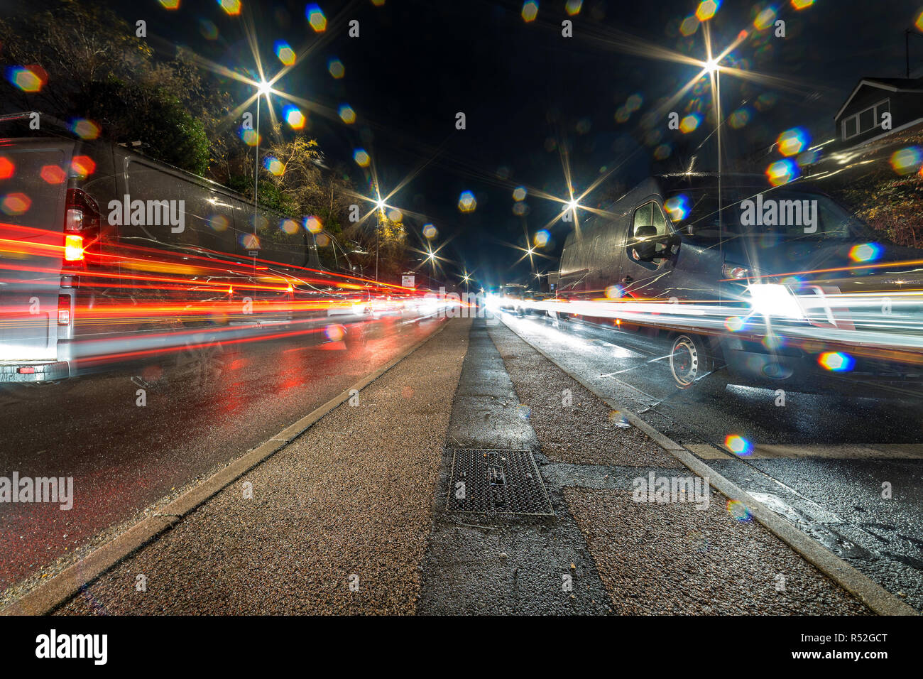 night view of busy uk motorway highway traffic Stock Photo - Alamy