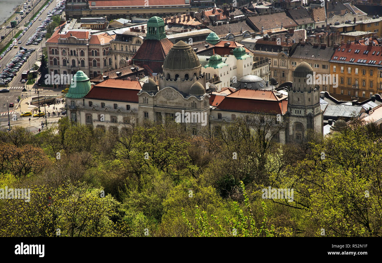 Gellert thermal bath hi-res stock photography and images - Alamy