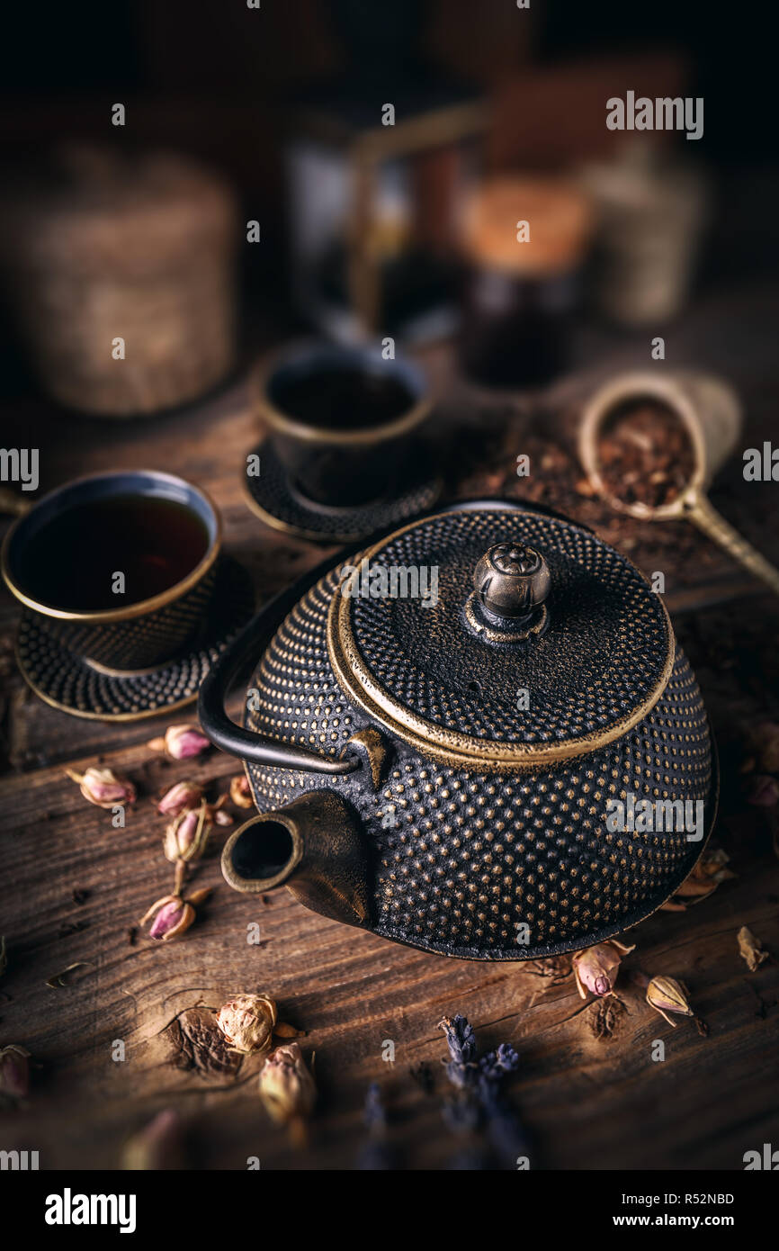 Asian iron tea pot Stock Photo - Alamy