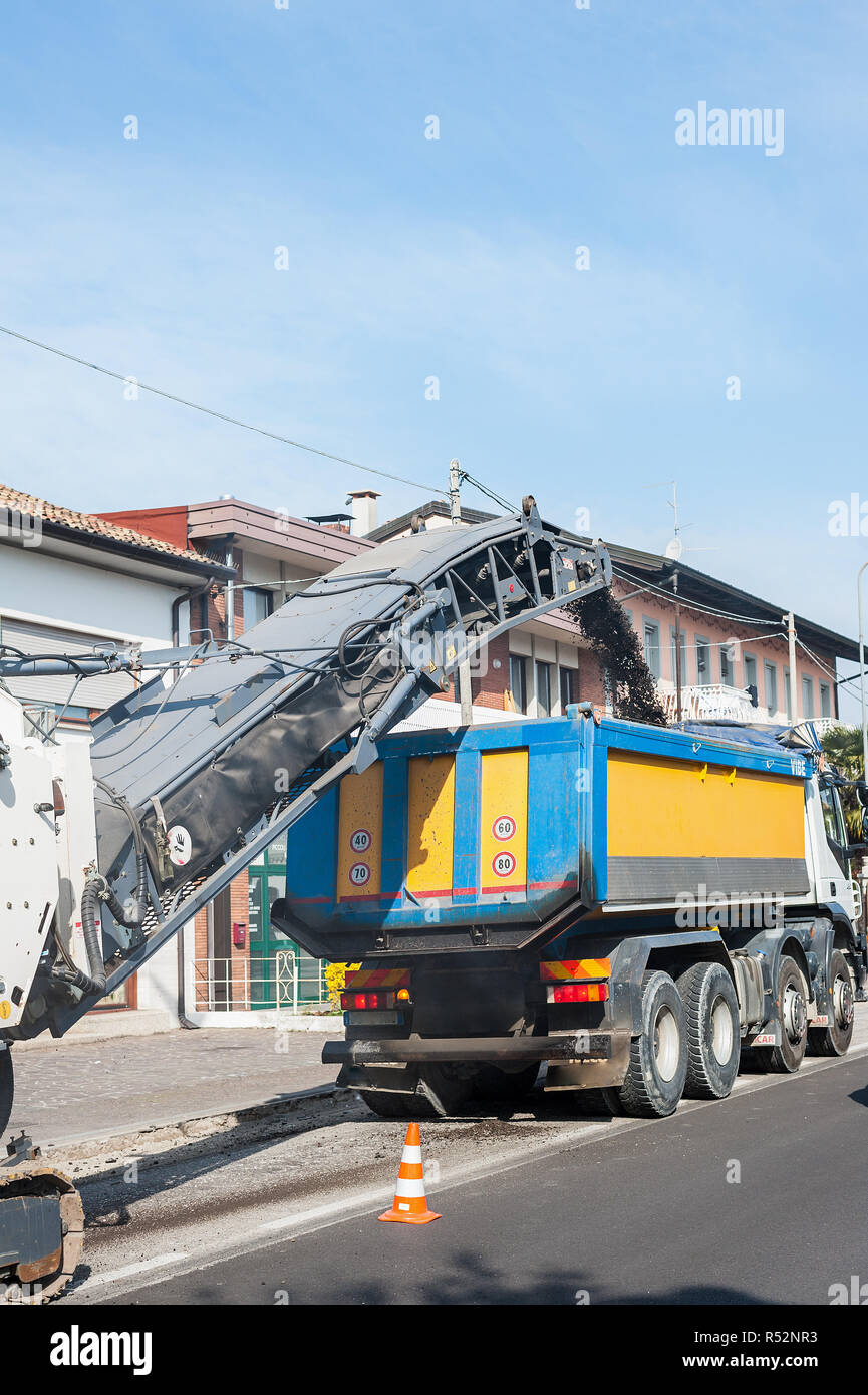 Cold milling hi-res stock photography and images - Alamy