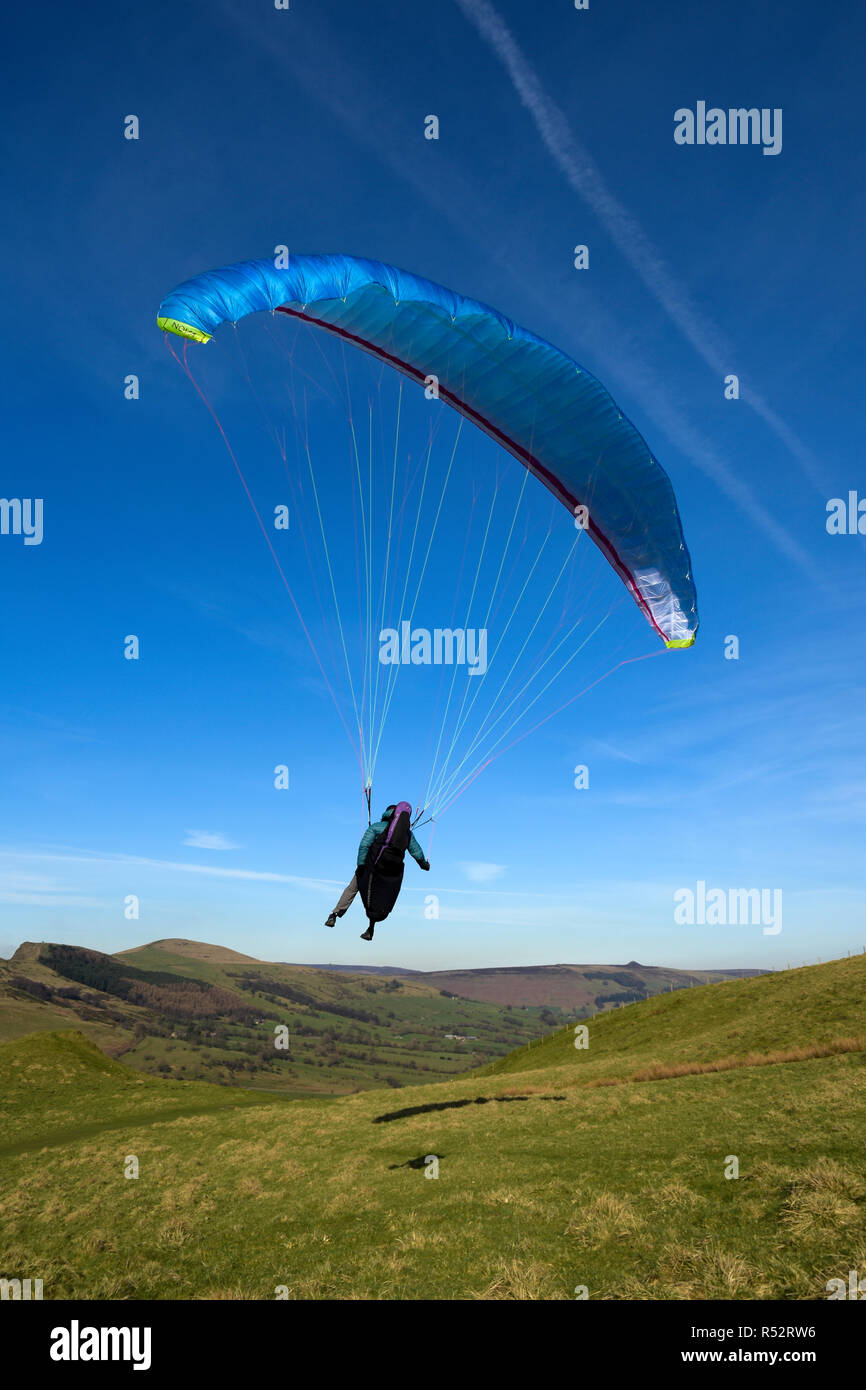 Hand glider hi-res stock photography and images - Alamy