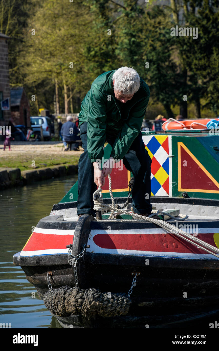 Working on barge hi-res stock photography and images - Alamy