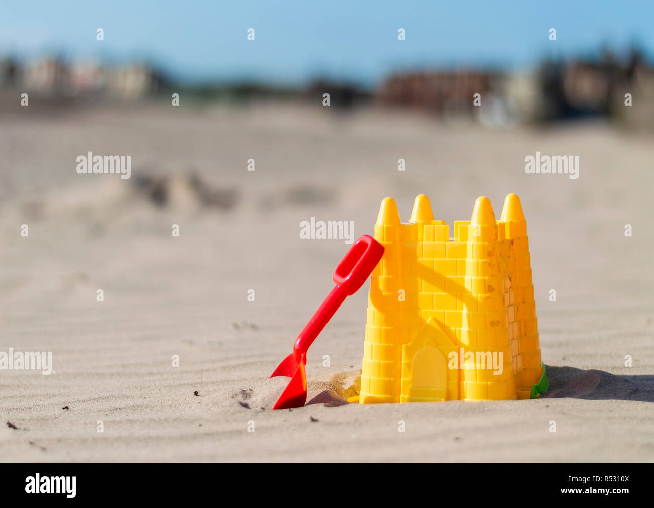 Sandcastle bucket and spade and beach hi-res stock photography and ...