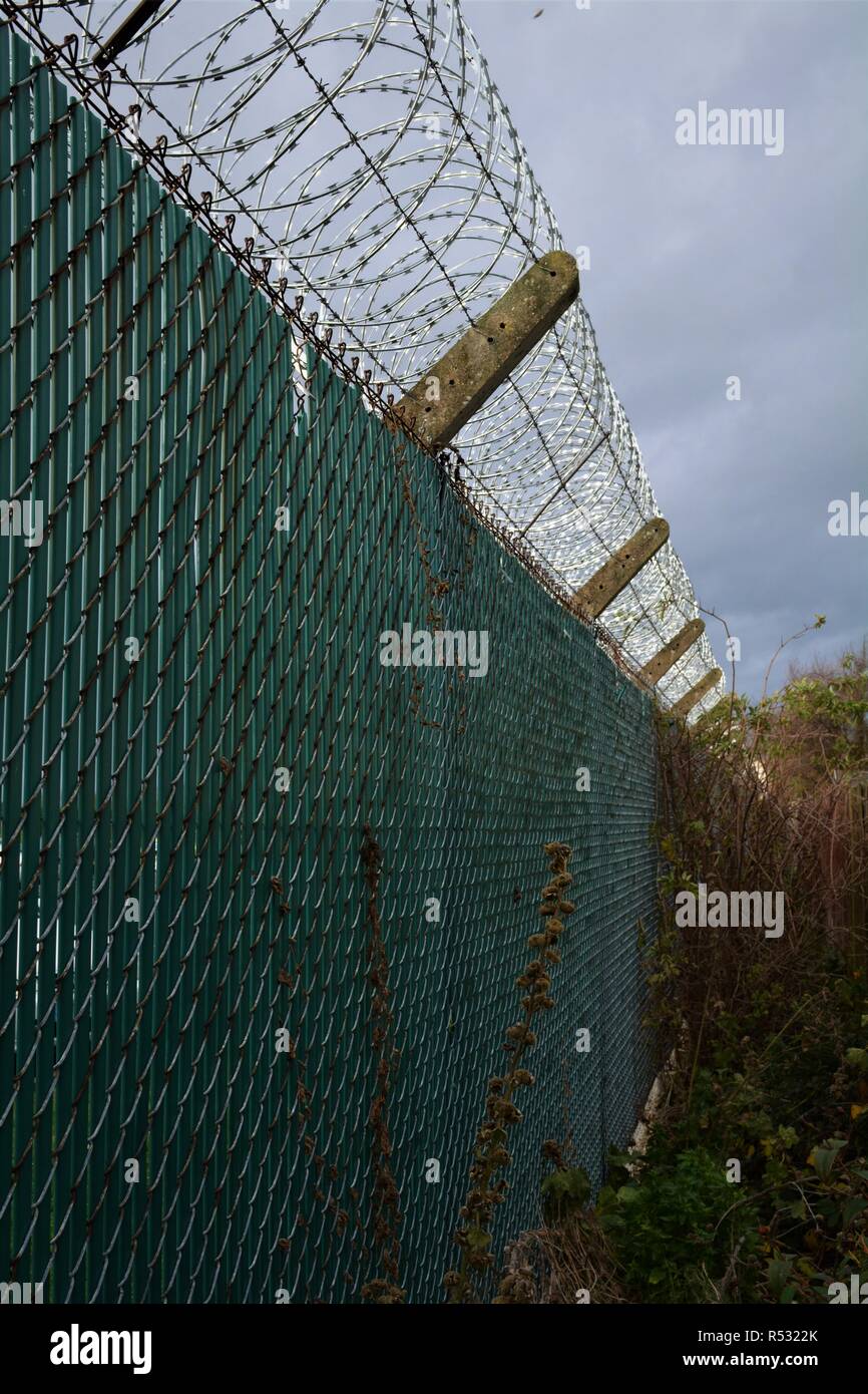 Perimeter fence base hi-res stock photography and images - Alamy