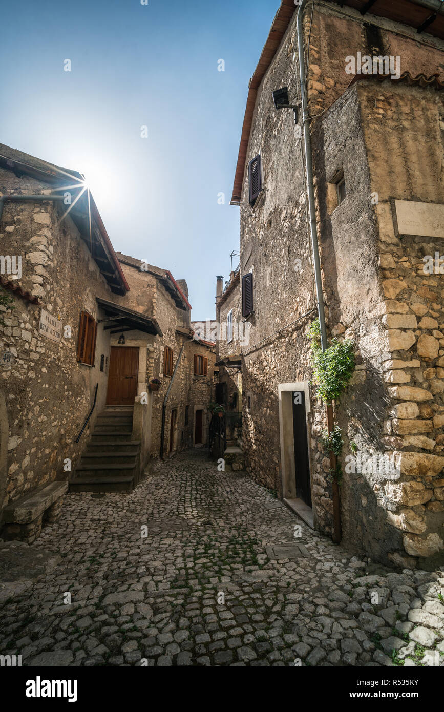 Sermoneta architecture hi-res stock photography and images - Alamy