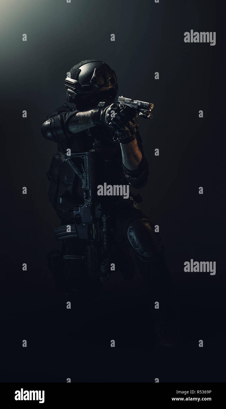 special forces soldier police, swat team member Stock Photo - Alamy