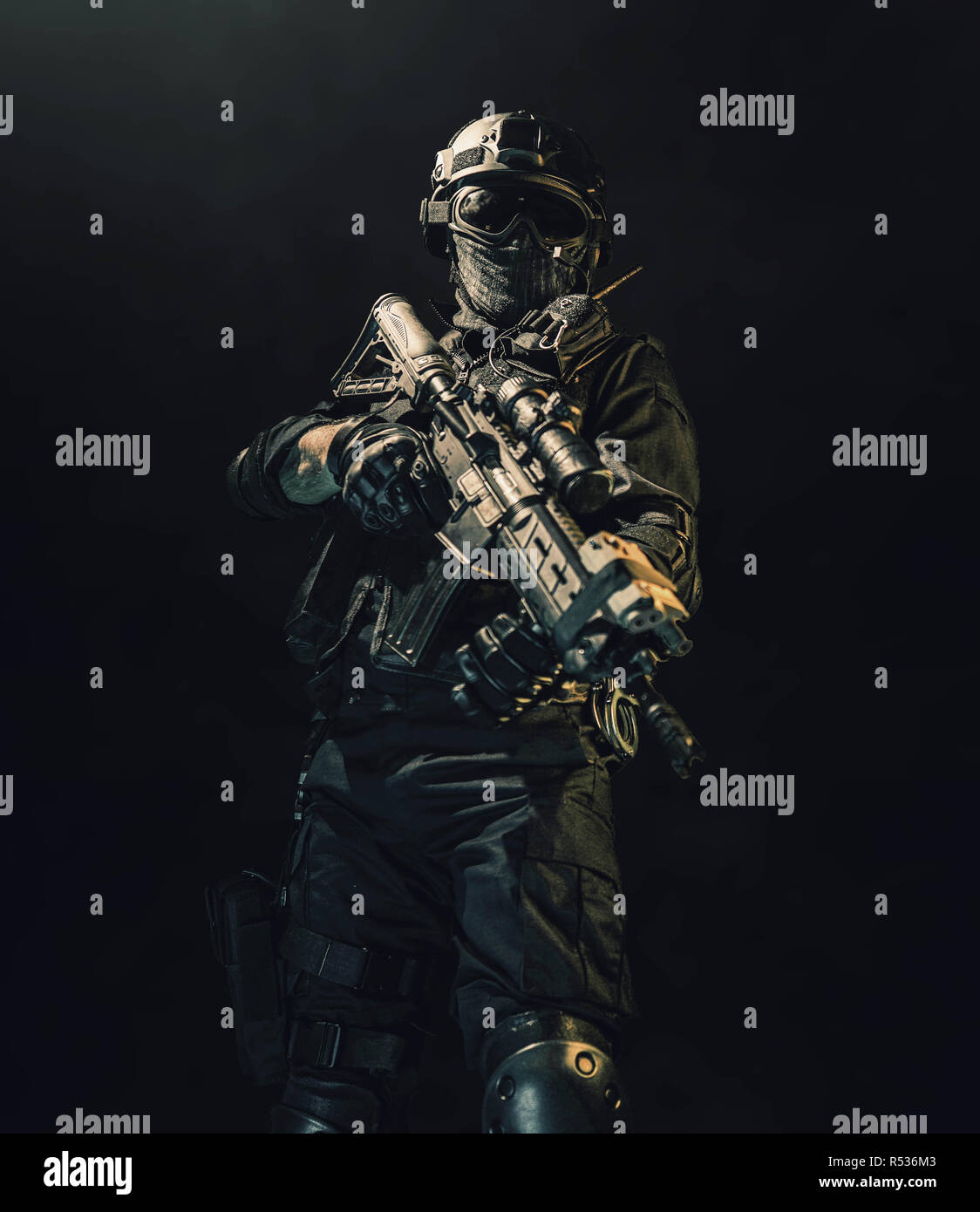 special forces soldier police, swat team member Stock Photo - Alamy