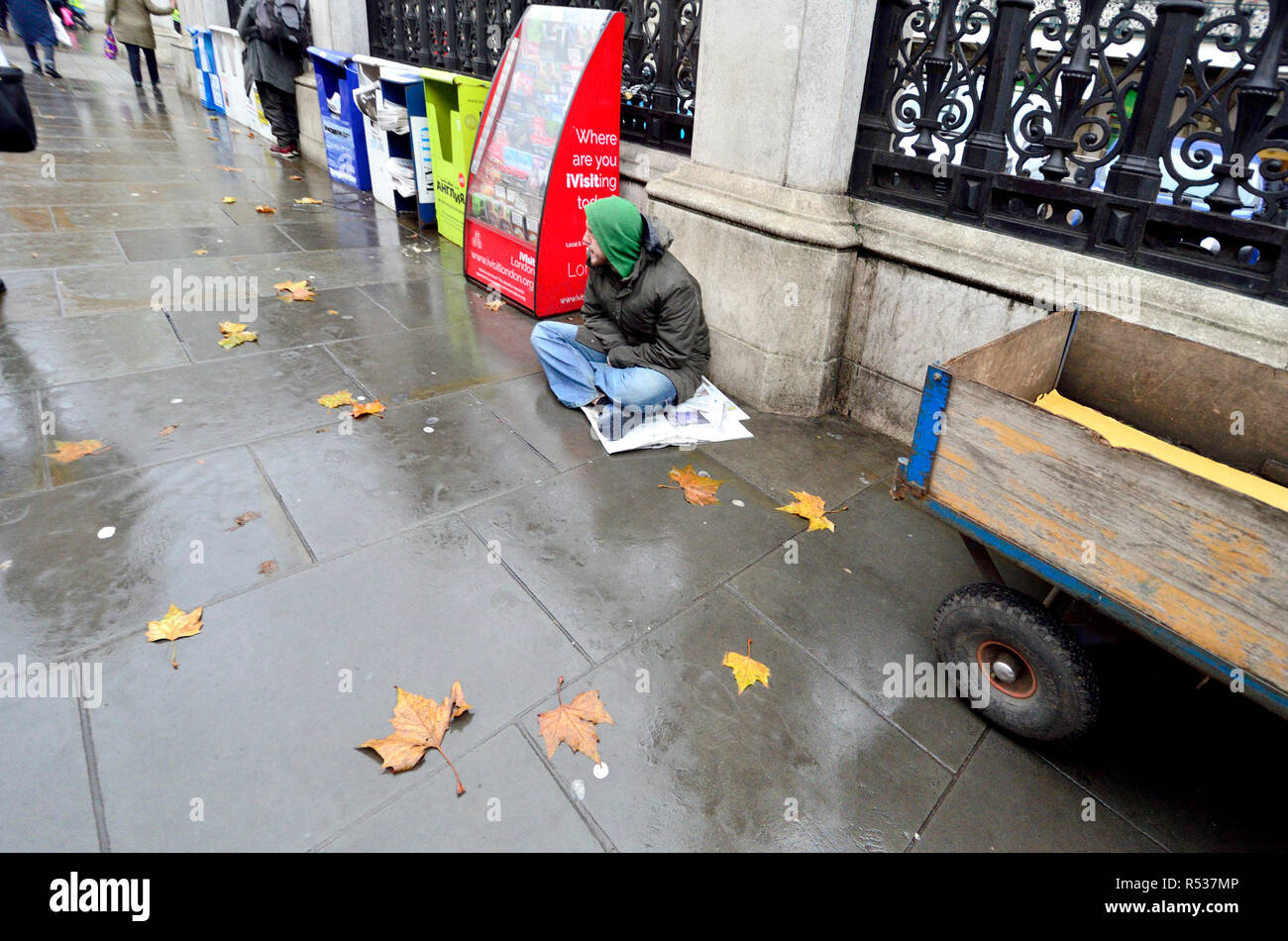 Homeless person uk rain hi-res stock photography and images - Alamy