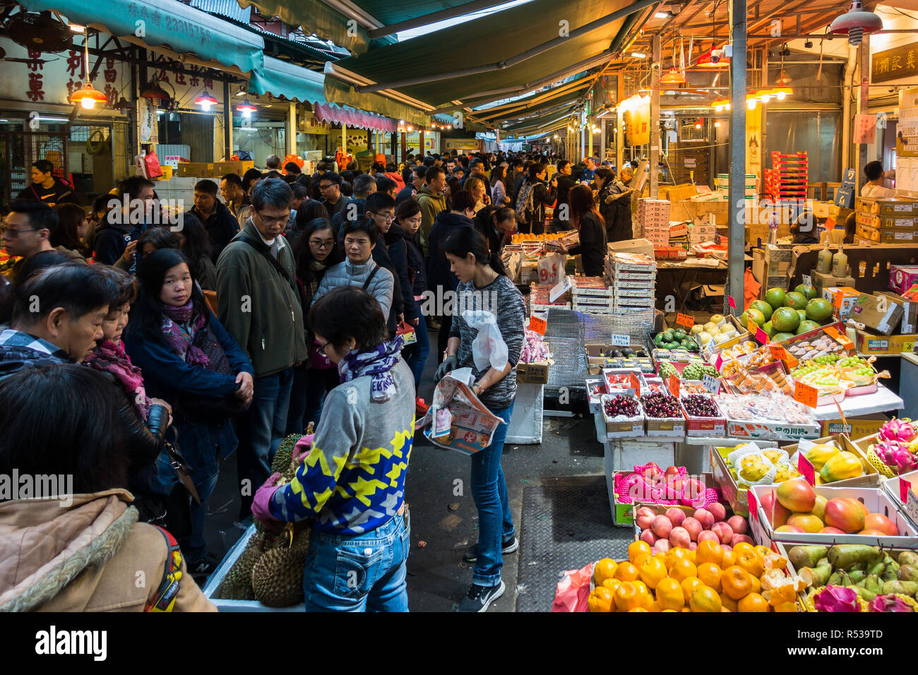 Mongkok hong kong durian fruit hi-res stock photography and images - Alamy