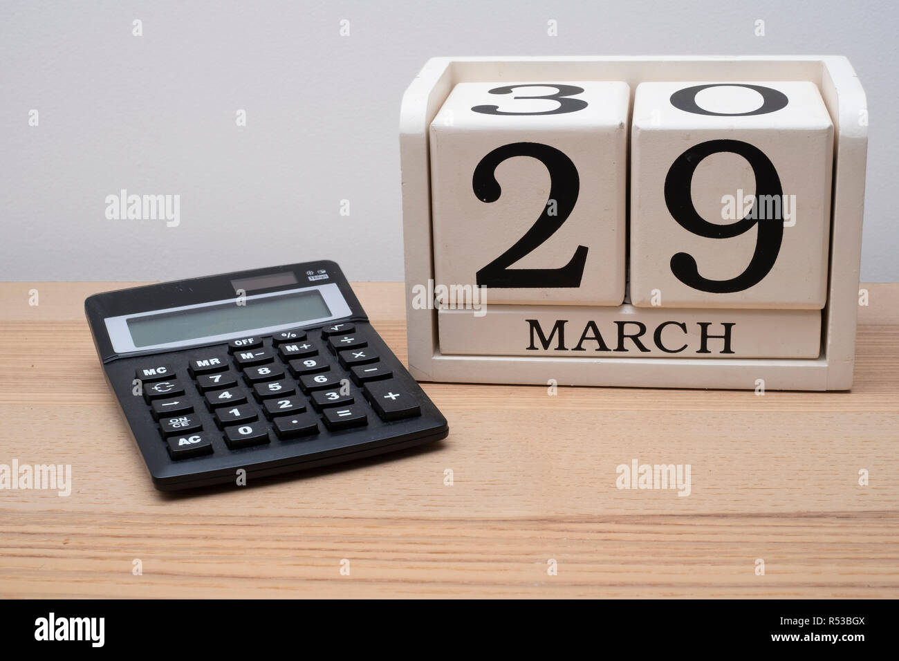 March calendar hi-res stock photography and images - Alamy