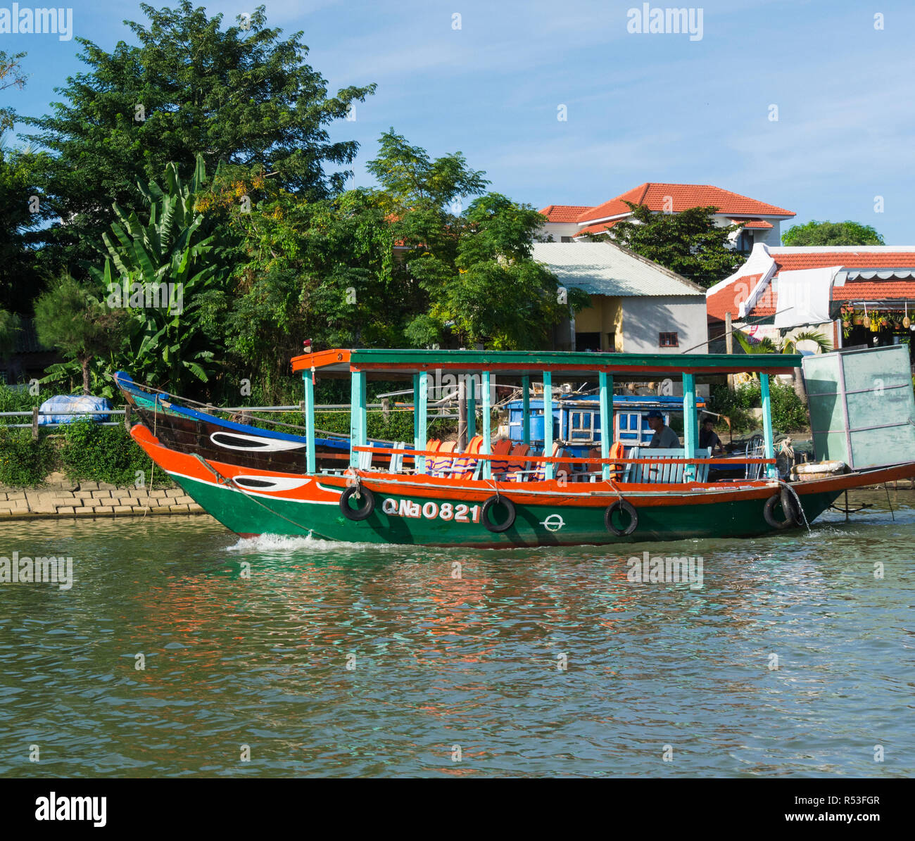 Sampan Boat High Resolution Stock Photography and Images - Alamy