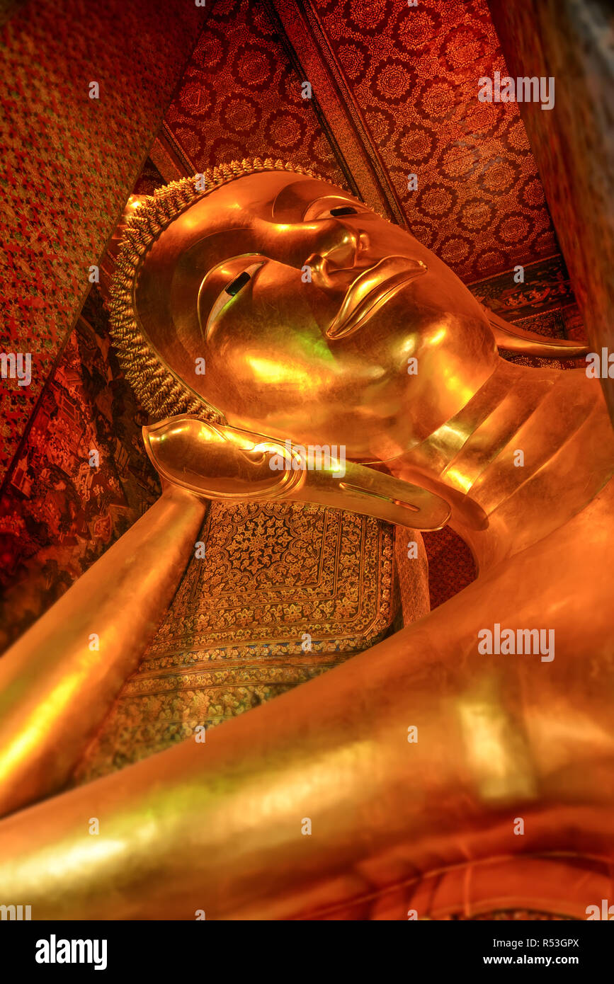 Sleeping Buddha statue at the free royalty public temple in Bangkok ...