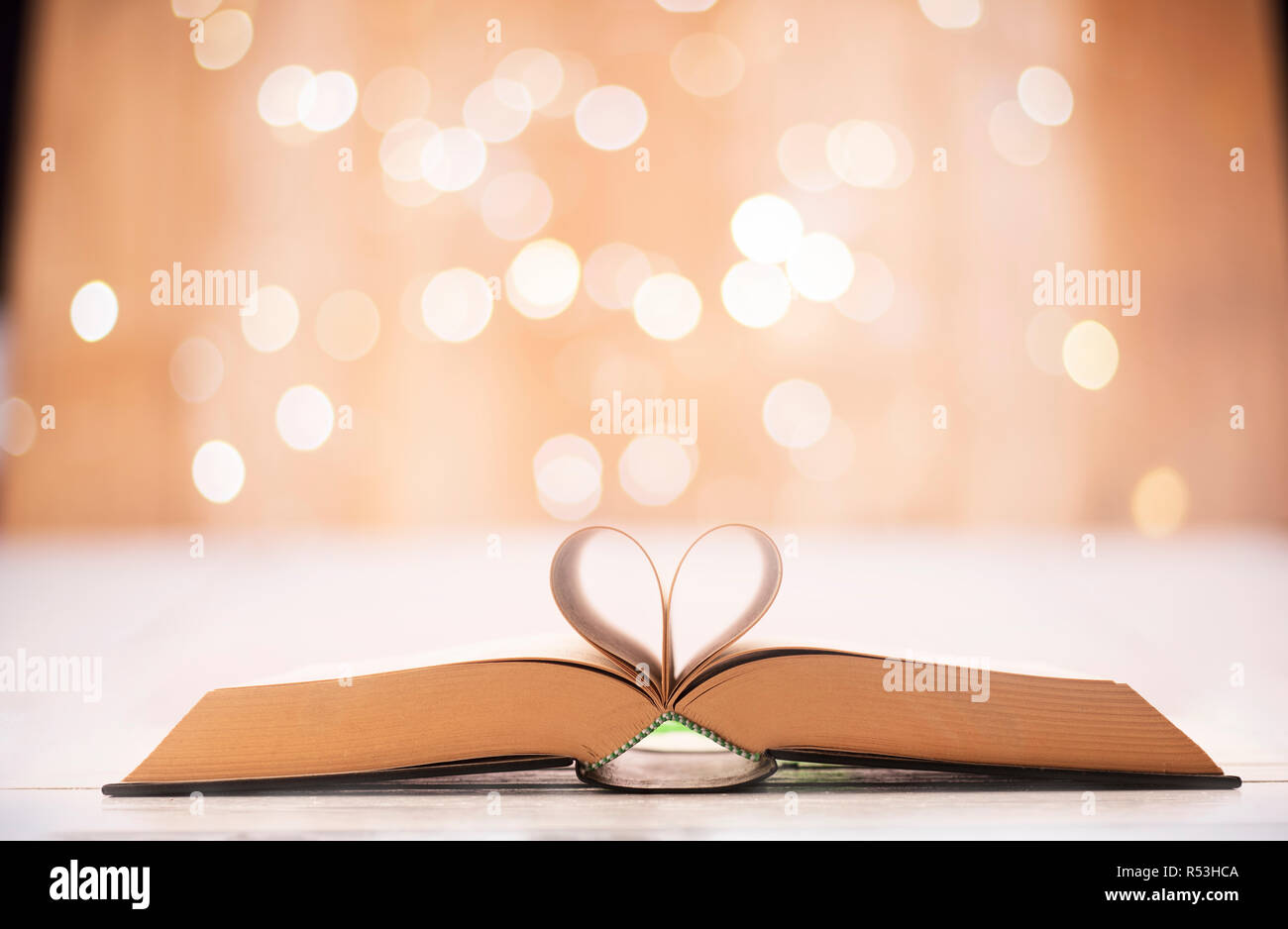 Heart reading hi-res stock photography and images - Alamy