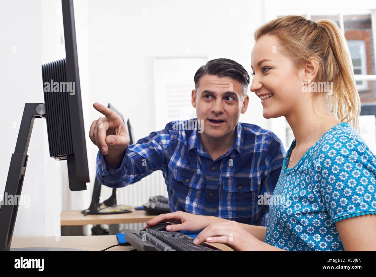 Office trainee hi-res stock photography and images - Alamy
