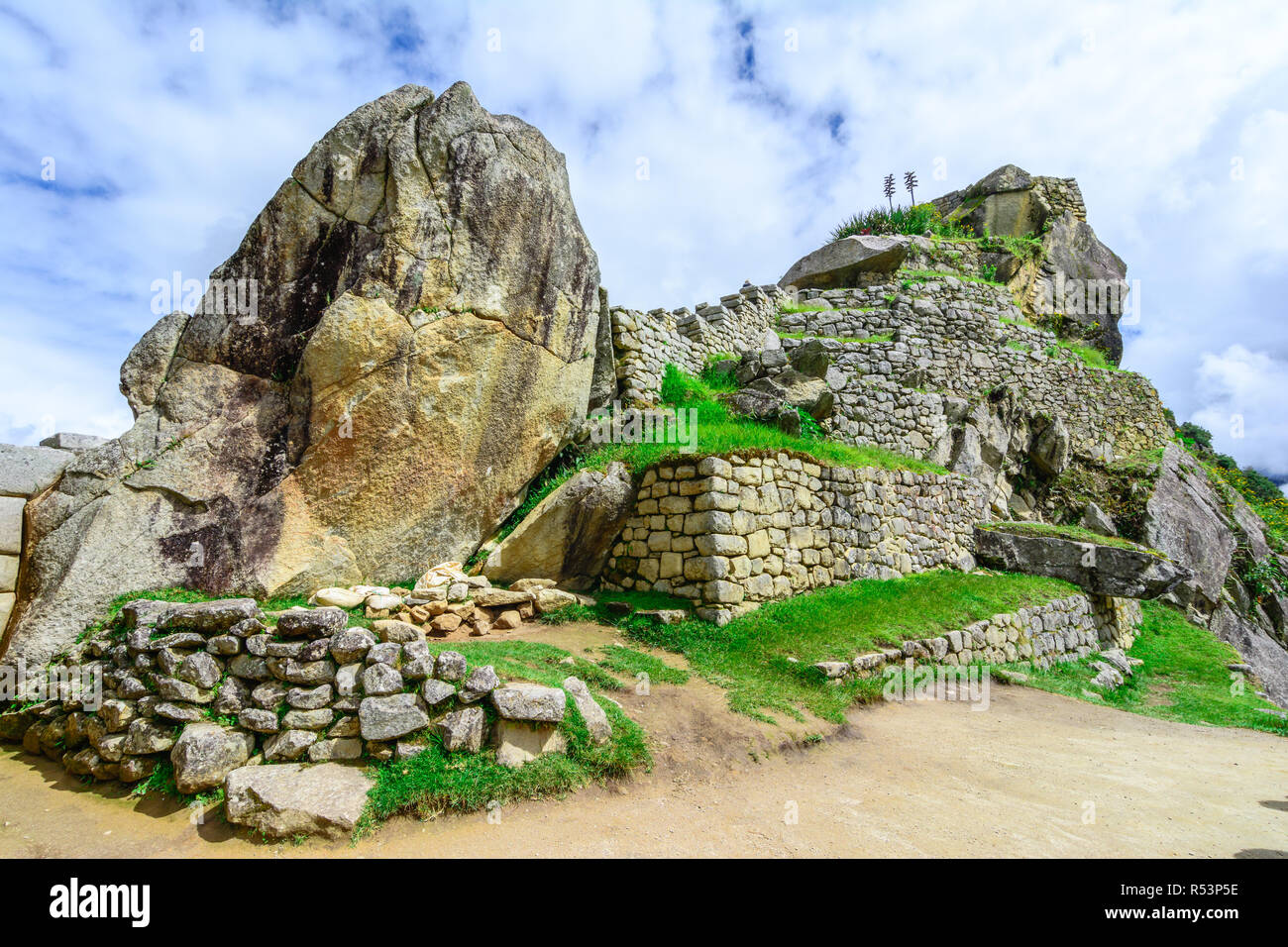 Ancient incas town of Machu Picchu. Peru Stock Photo - Alamy