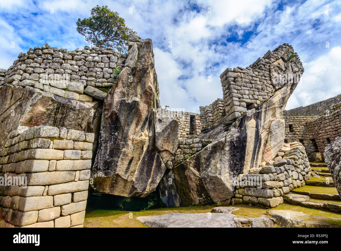 Ancient incas town of Machu Picchu. Peru Stock Photo - Alamy