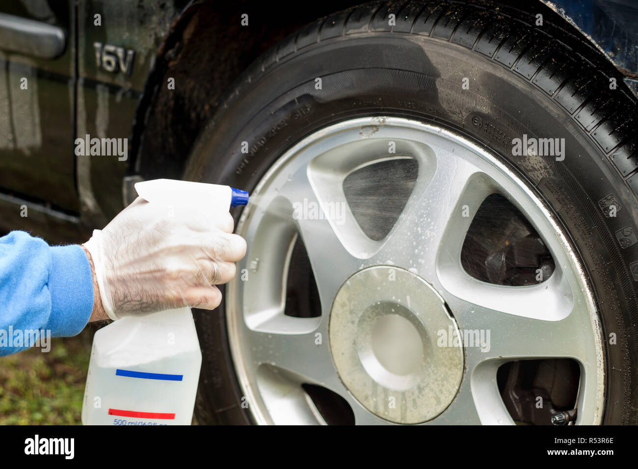 cleaning and regeneration of the alloy rims. spray rims with a rinse ...