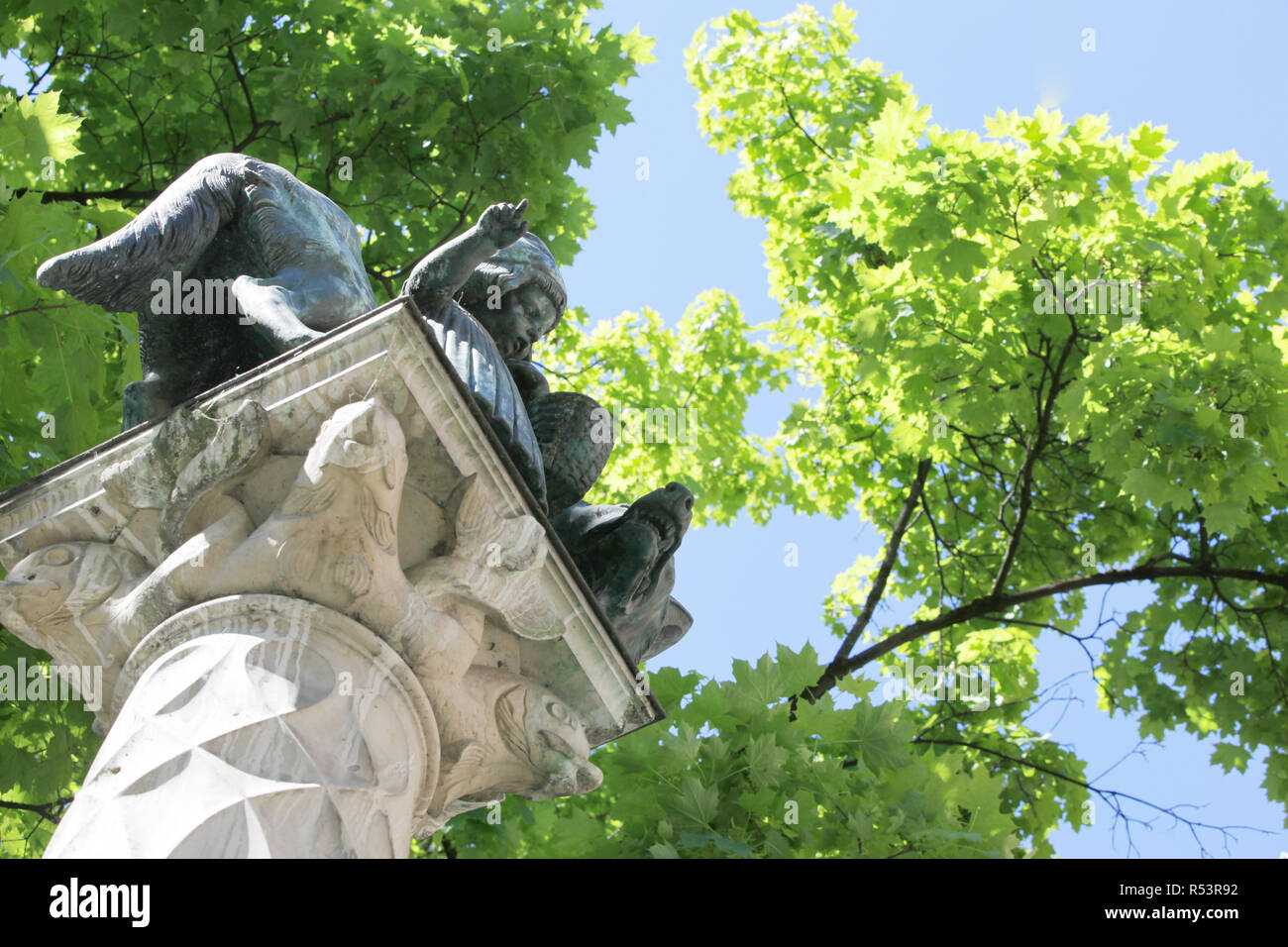 wolf fountain at the kosttor in munich Stock Photo - Alamy