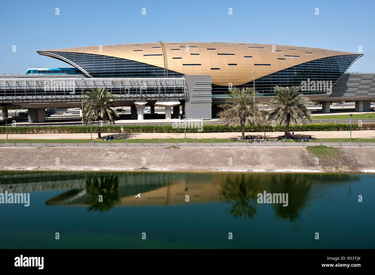 Futuristic buildings dubai metro station hi-res stock photography and ...