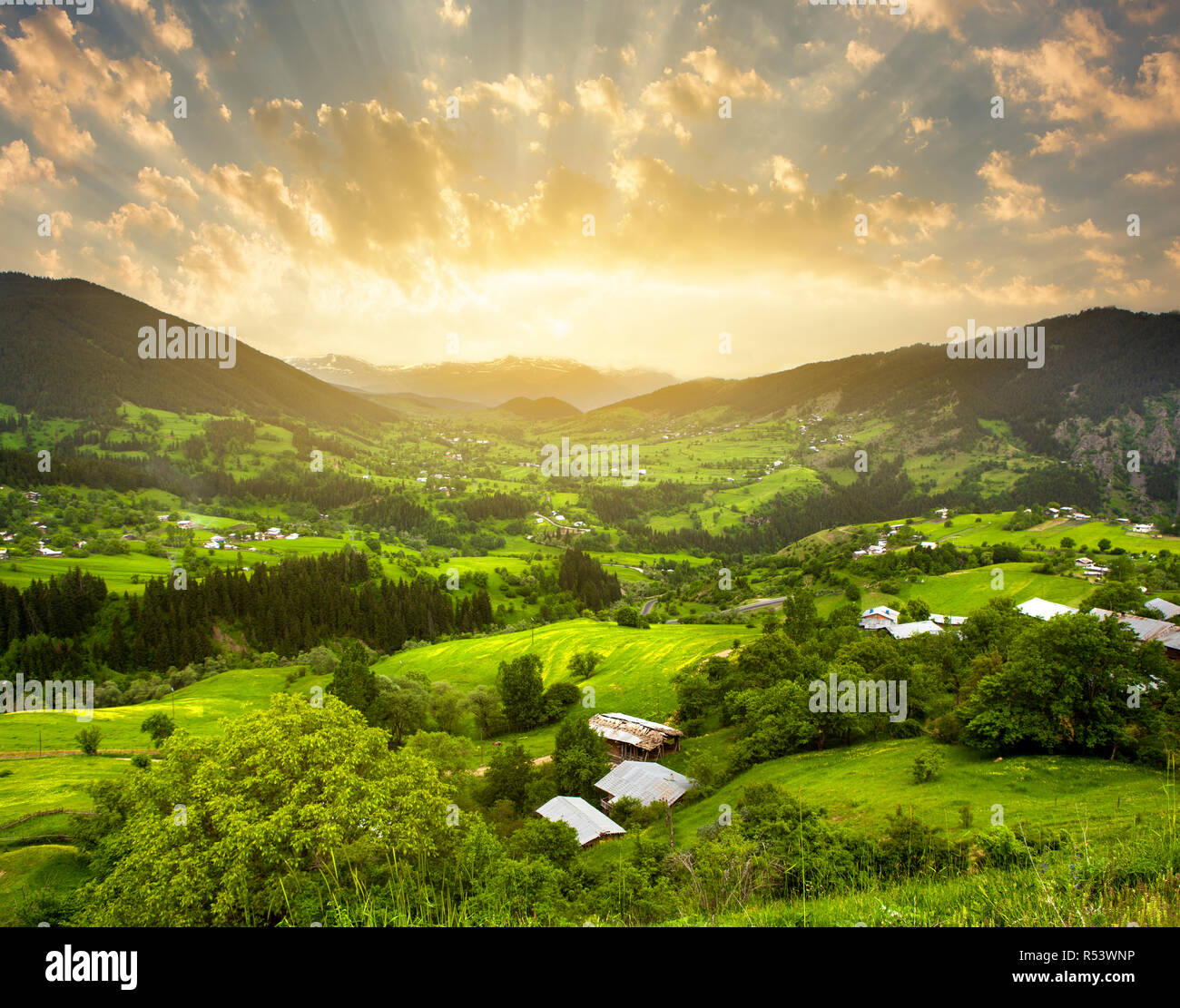 Traditional highland houses hi-res stock photography and images - Alamy