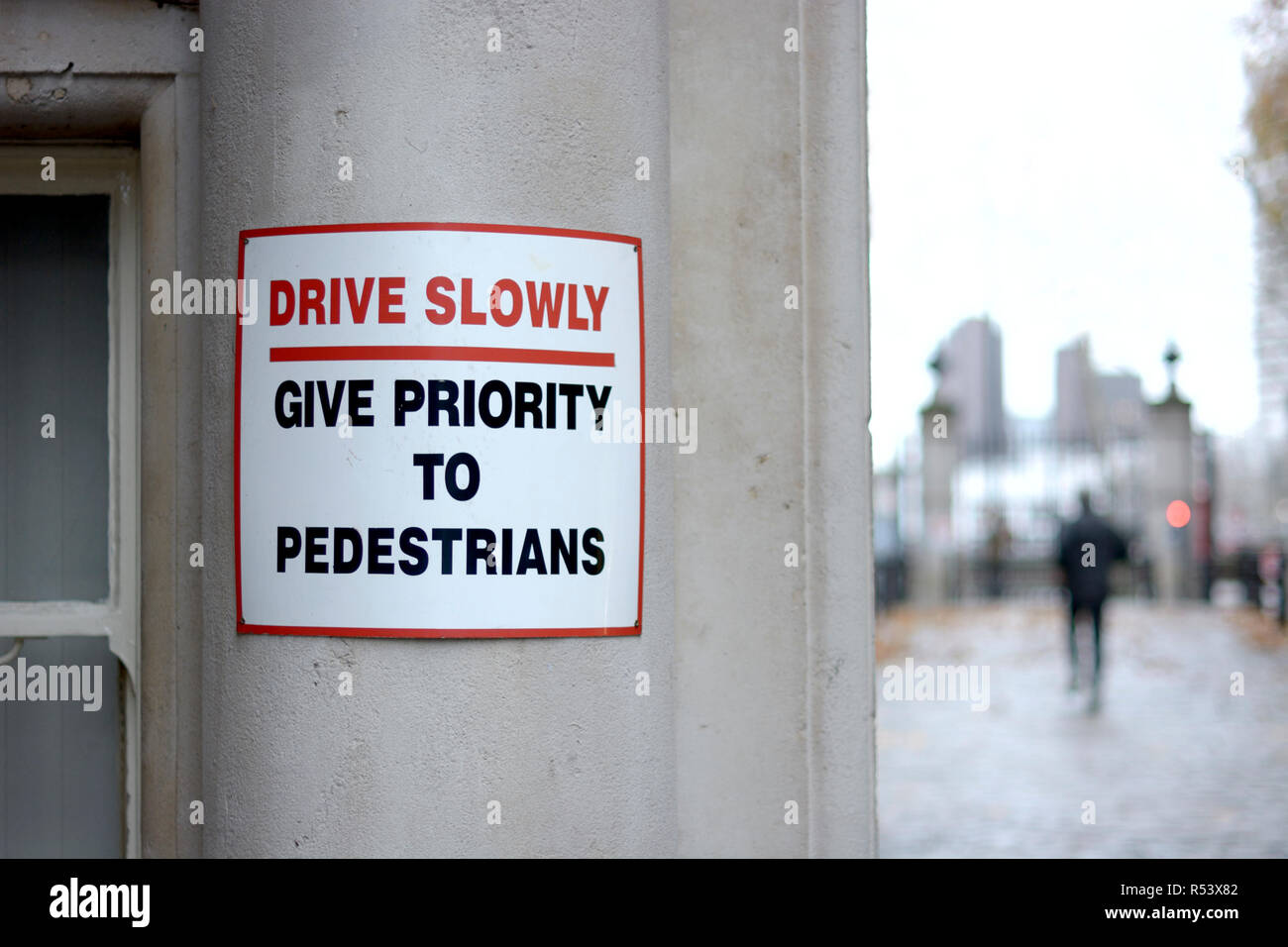 Priority traffic sign hi-res stock photography and images - Alamy