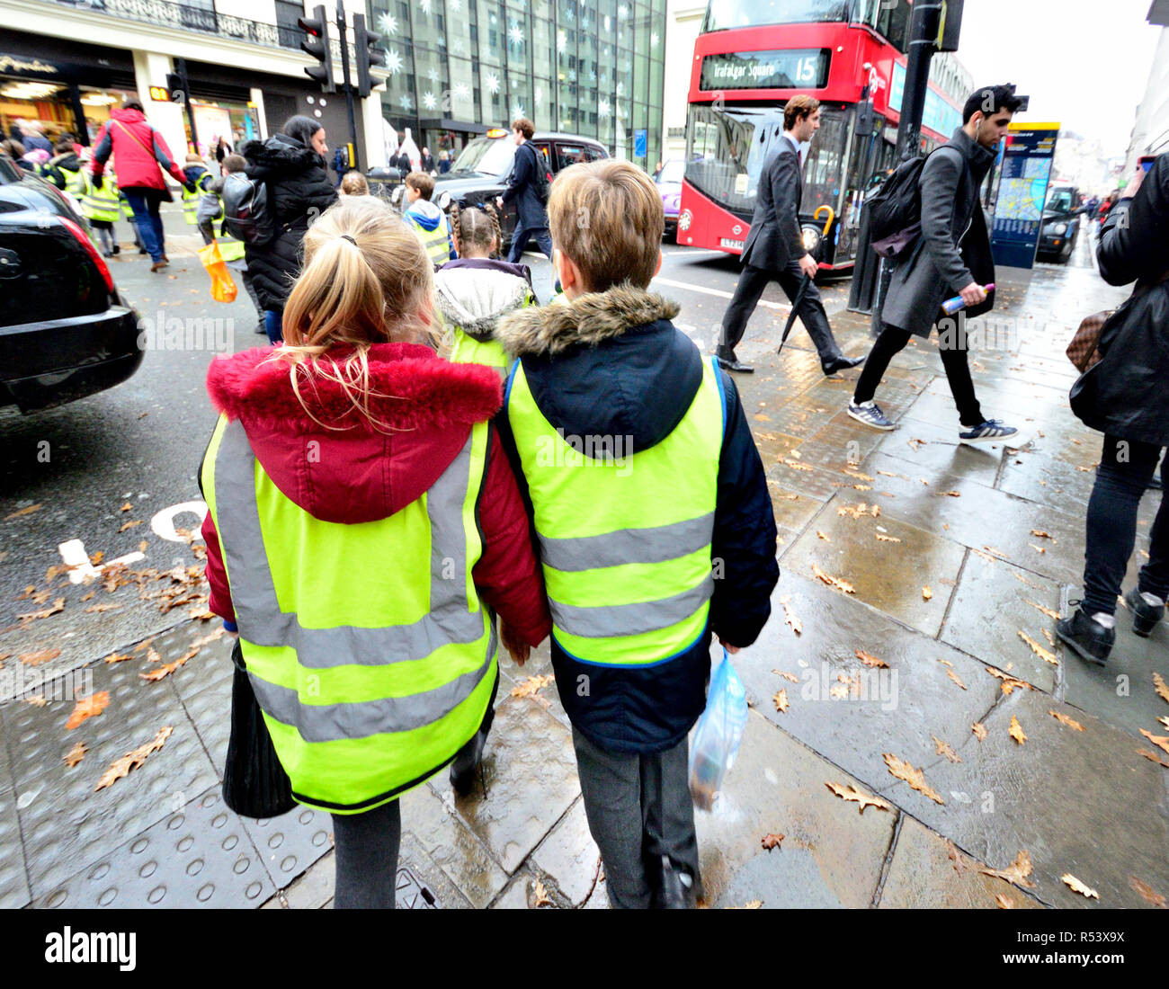 Children high vis hi-res stock photography and images - Alamy